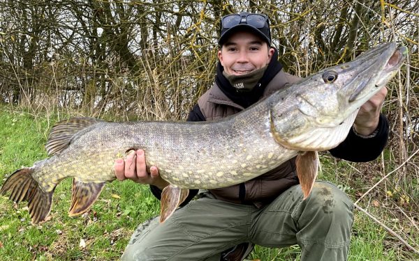 Simple Dead Baiting Rigs to Use for Pike Fishing - Predator Fishing World