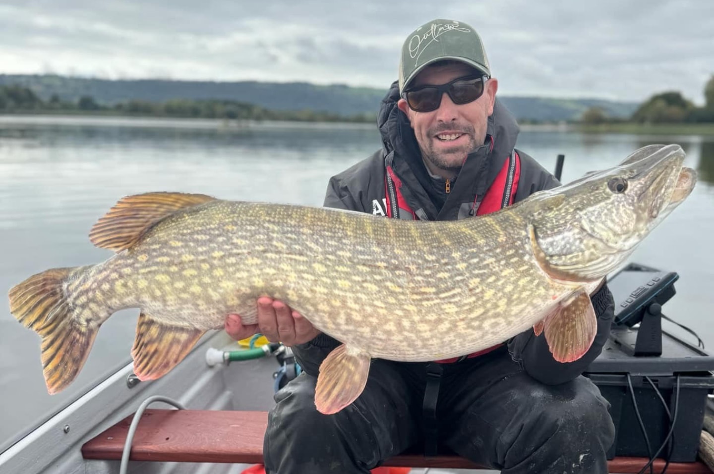 Float Fishing for Pike with Julian Chidgey - Predator Fishing World